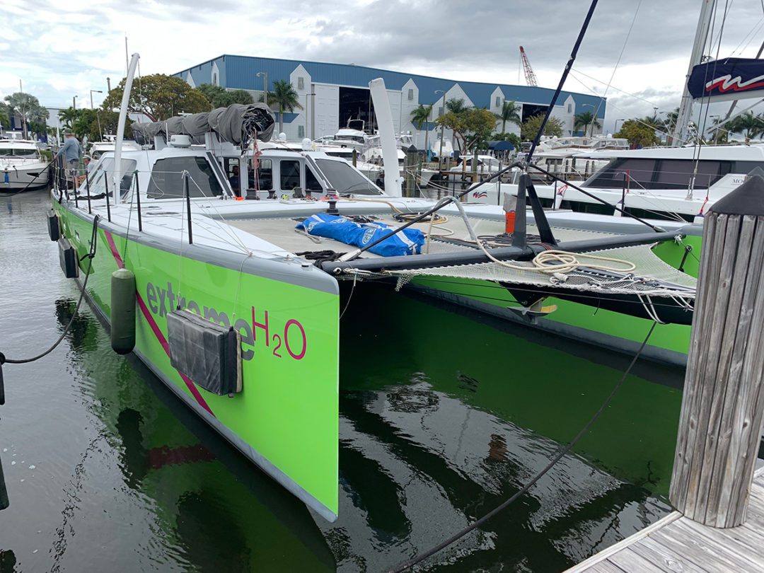 Gunboat 66 Catamaran EXTREME H2O Mast Installation - Just Catamarans